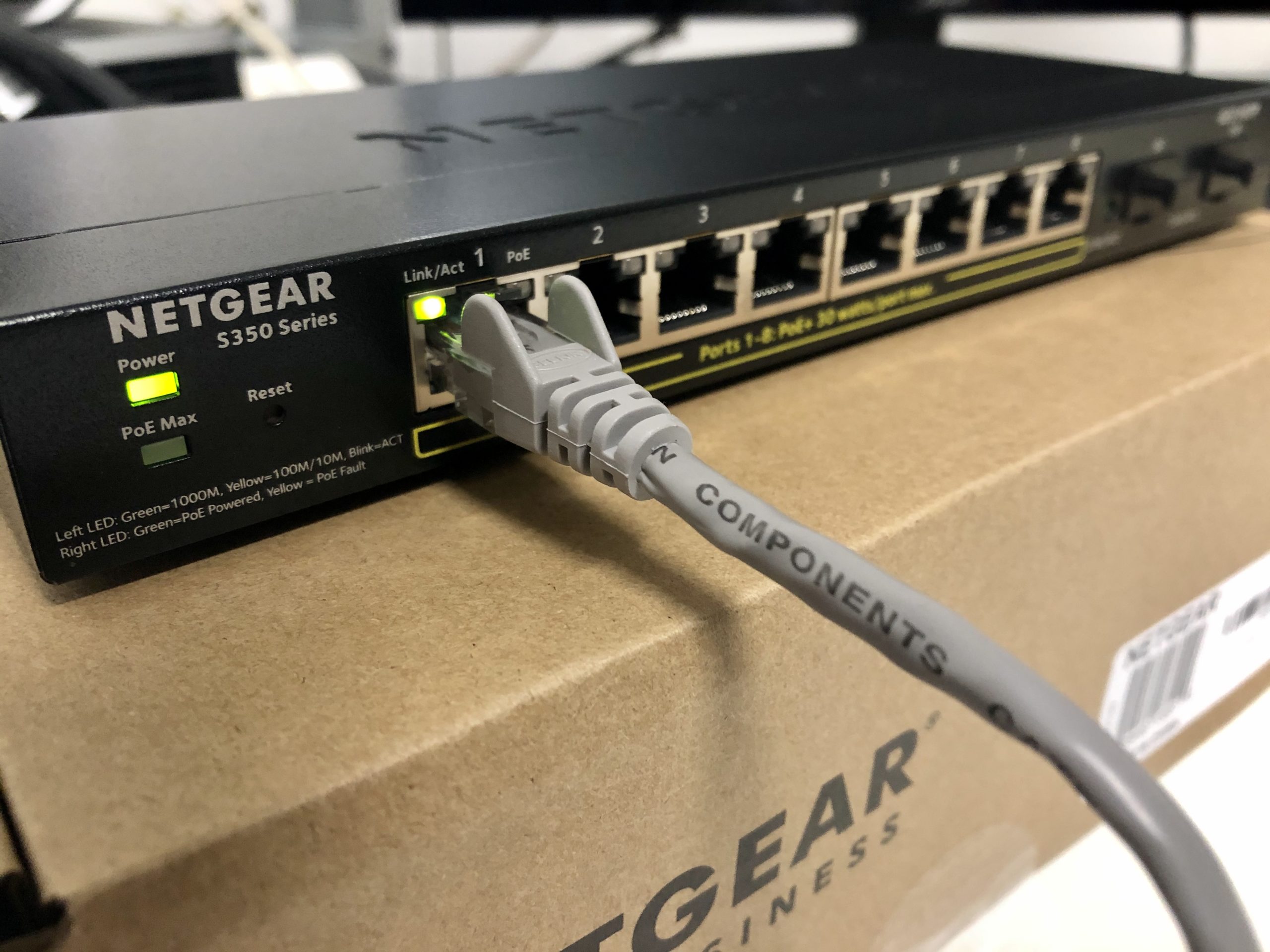NETGEAR GS310TP – Switch mit 8 PoE+ und 2 SFP Ports - Blog Bob